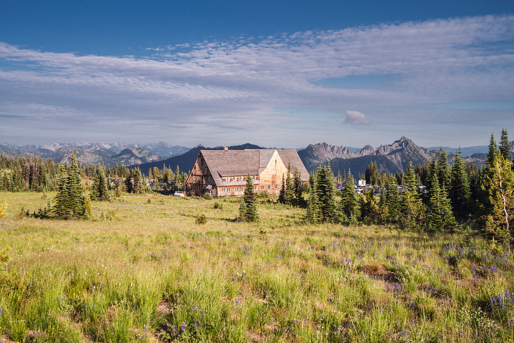 Hiking Mount Fremont Lookout in Mount Rainier National Park • Young ...